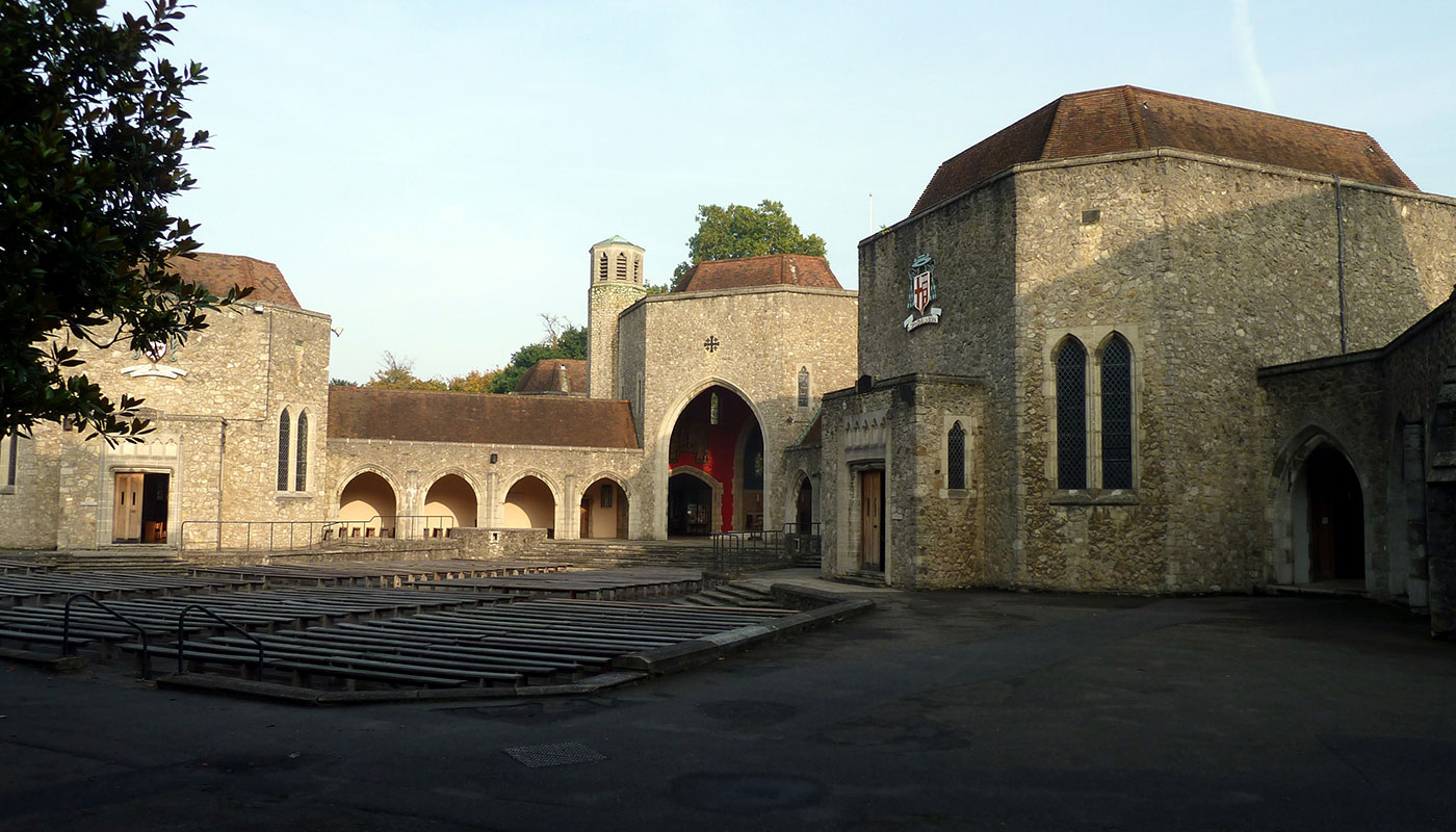 Doubles - Filming in England